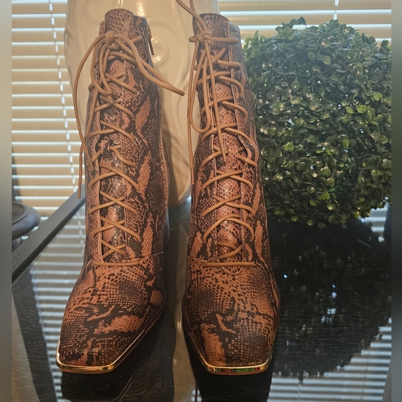 Shoes | Steve Madden Snake Print Boots Size 85 | Poshmark